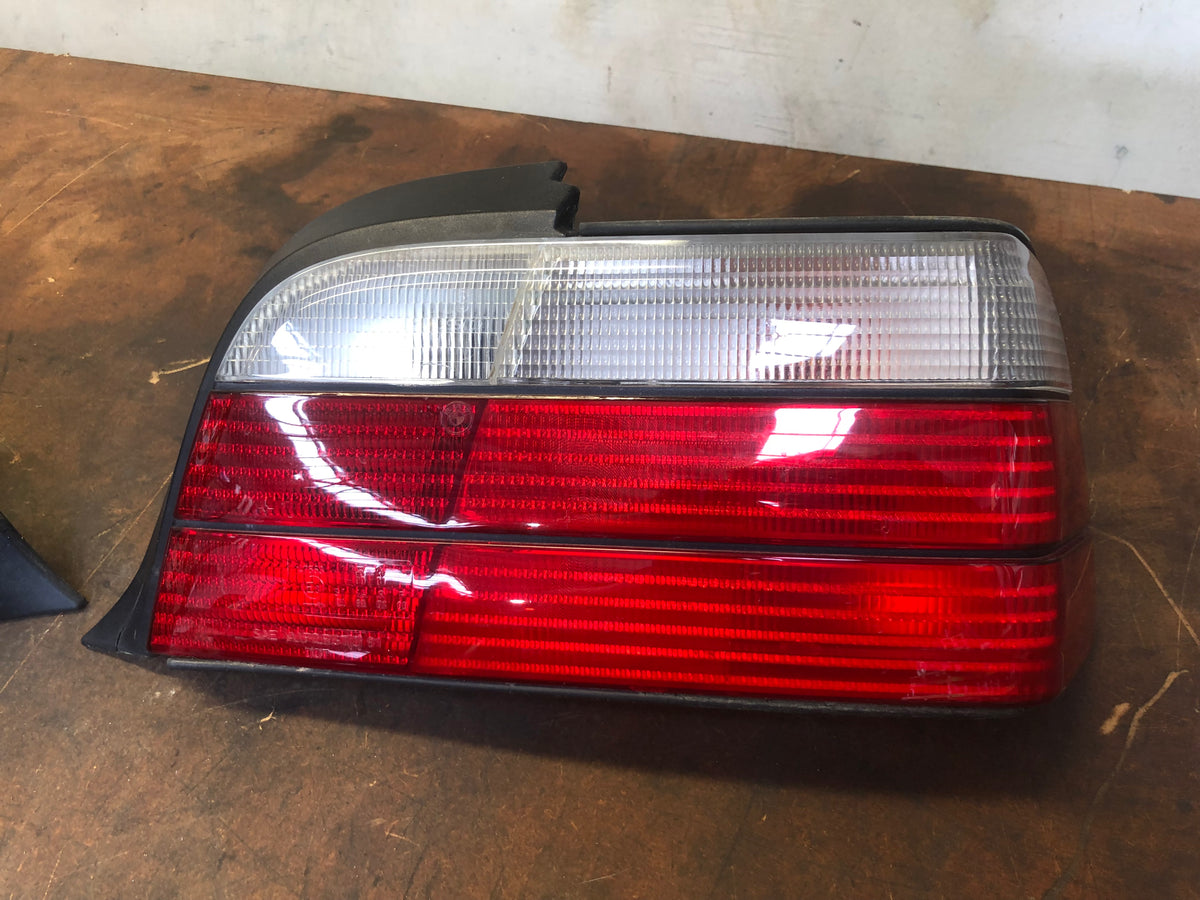 E36 Coupe Motorsport Light / Tail light Conversion – Weitz Industries LTD